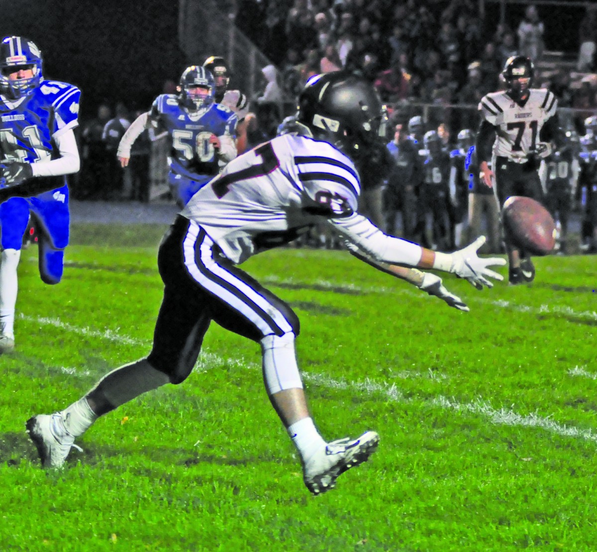Raiders fall to Van Meter Bulldogs – Mount Ayr Record News