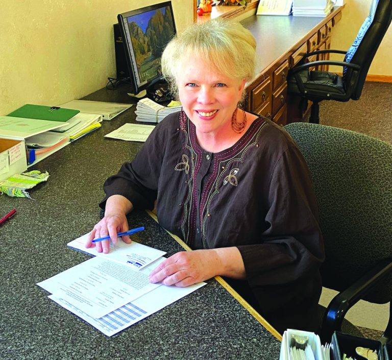 Poore to retire as city clerk – Mount Ayr Record News