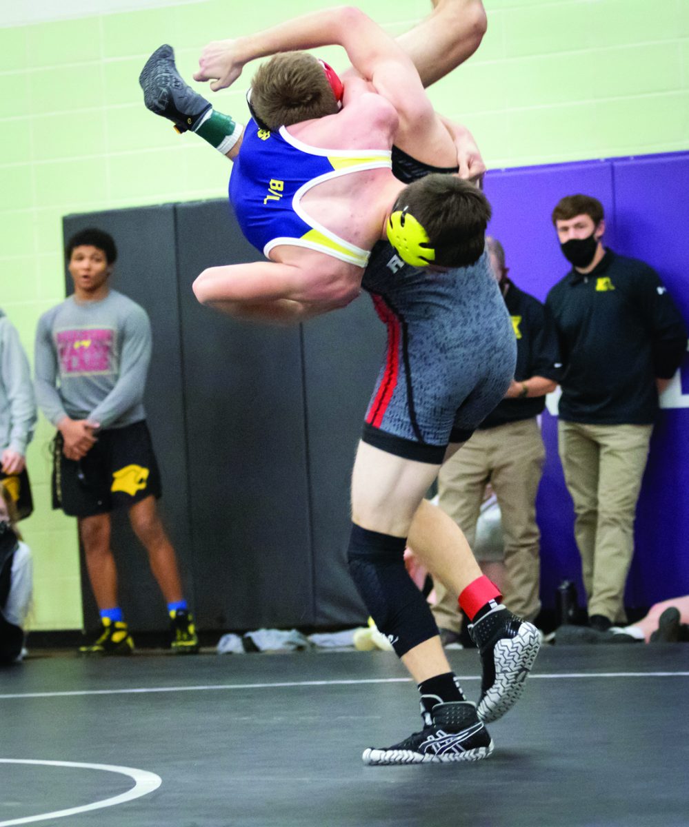 Raider wrestlers pick up where they left off – Mount Ayr Record News
