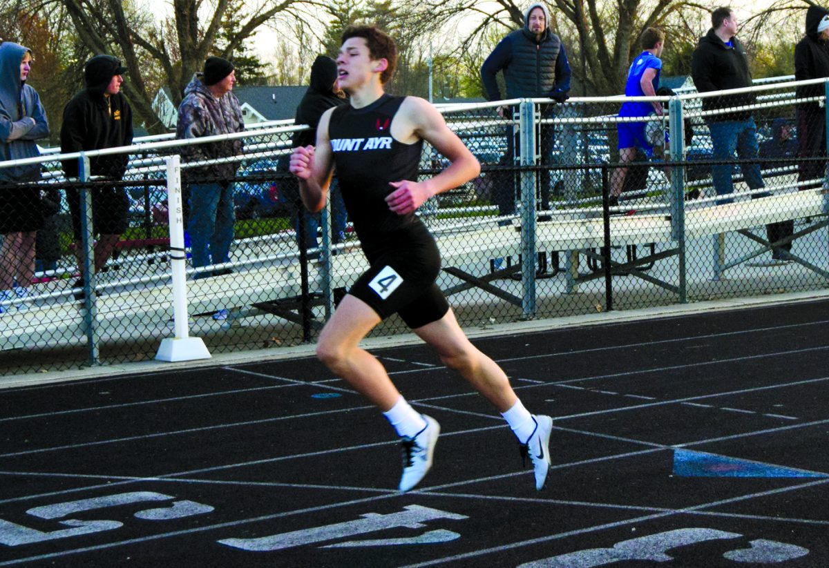 Mount Ayr track competes at Earlham, Knoxville – Mount Ayr Record News